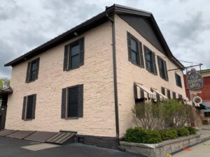 Seamless Aluminum Gutter Installation - Gutter Tech Enterprise